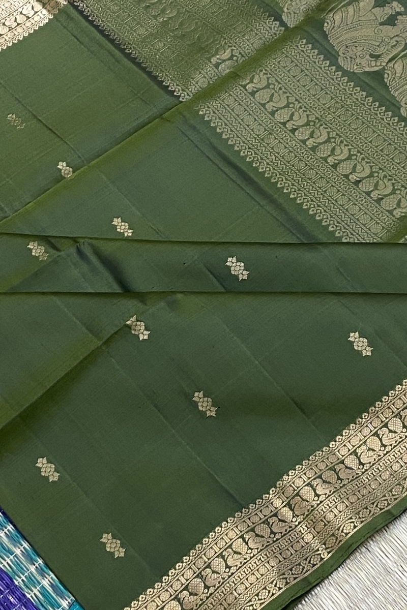 Pure Kanchi Soft Silk Saree with Woven Motifs, Small Zari Border & Rich ...