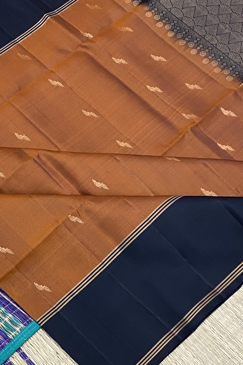 Pure Kanchi Soft Silk Saree with Motifs, Simple Gap Border & Elegant Pallu