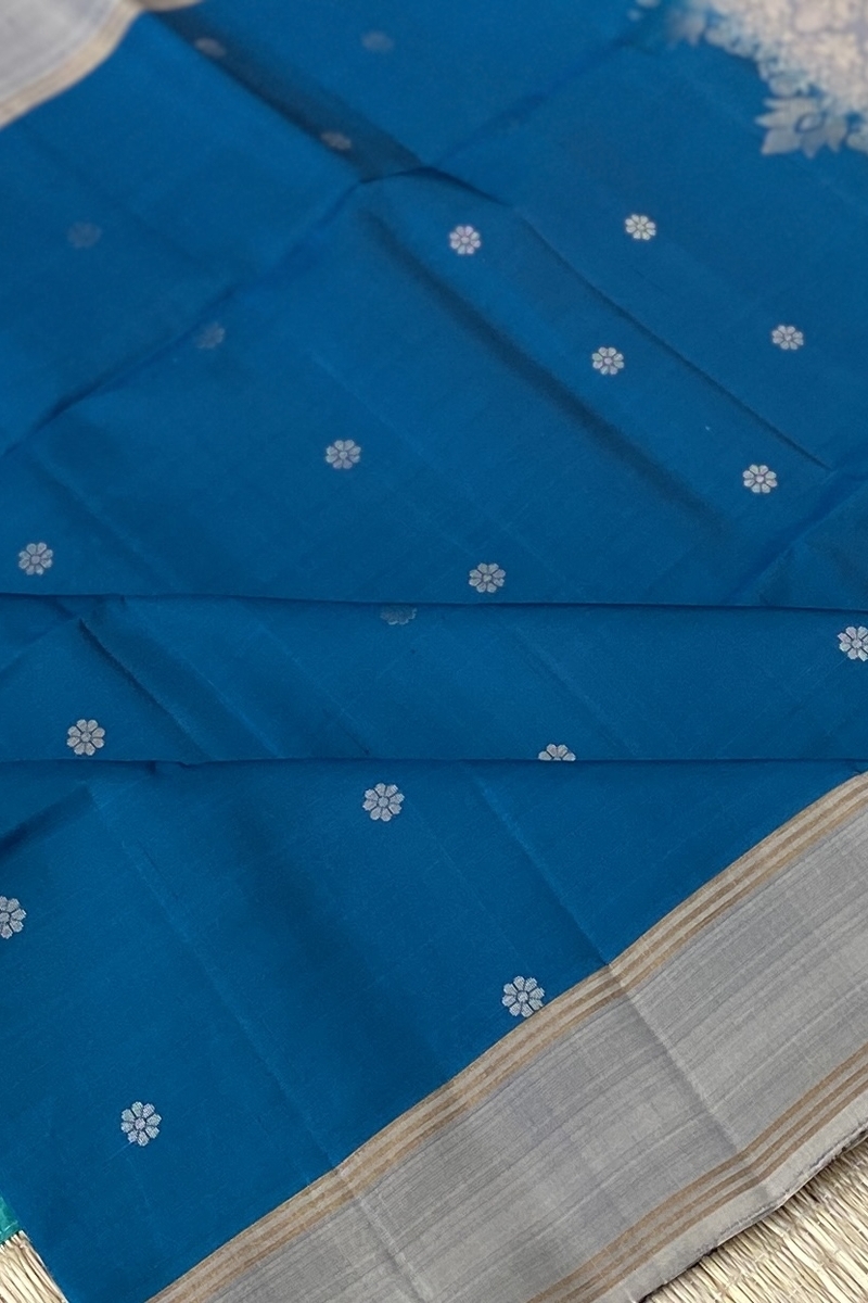 Pure Kanchi Soft Silk Saree with Motifs, Simple Gap Border & Elegant Pallu
