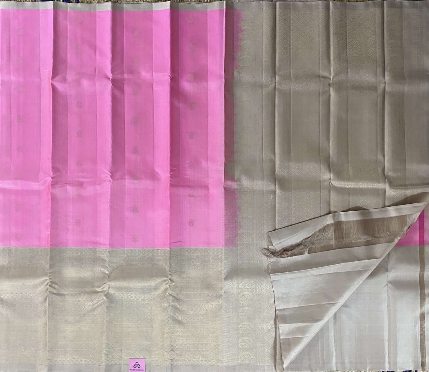 Abhigna- The Pure Silk Saree Saga 8370